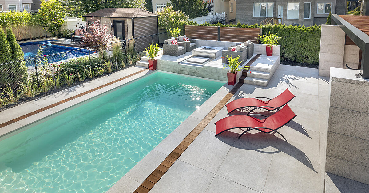 Proudly Canadian | Azoria